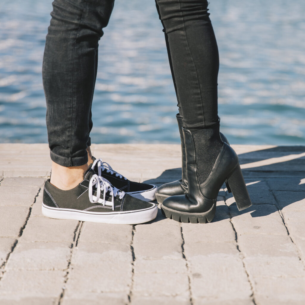 Best Mastering Sneaker Style: How to Wear Sneakers Like a Fashion Pro